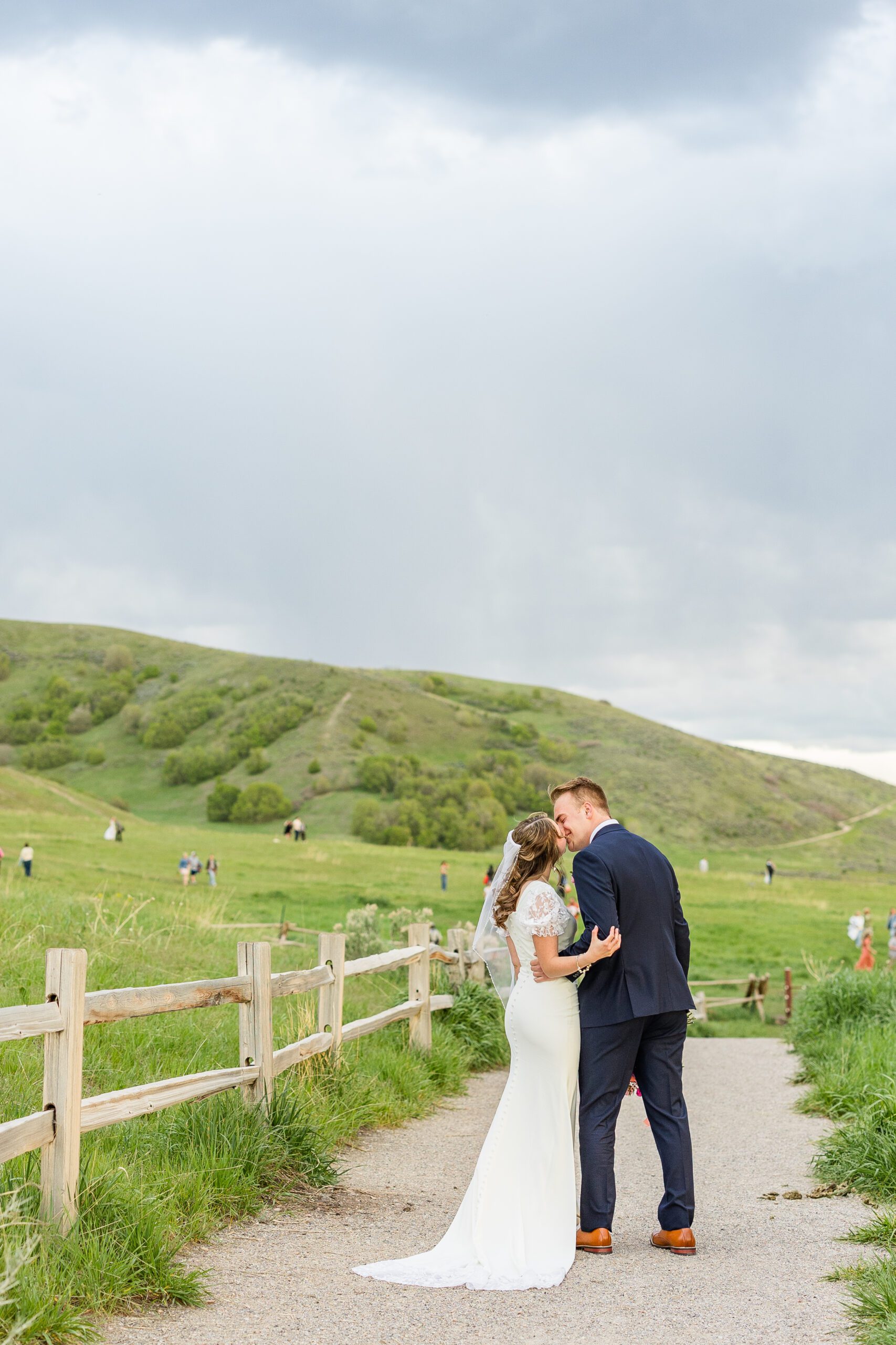 Tunnel Springs Bridal Portraits - Spring - caryshaslamphotography.com