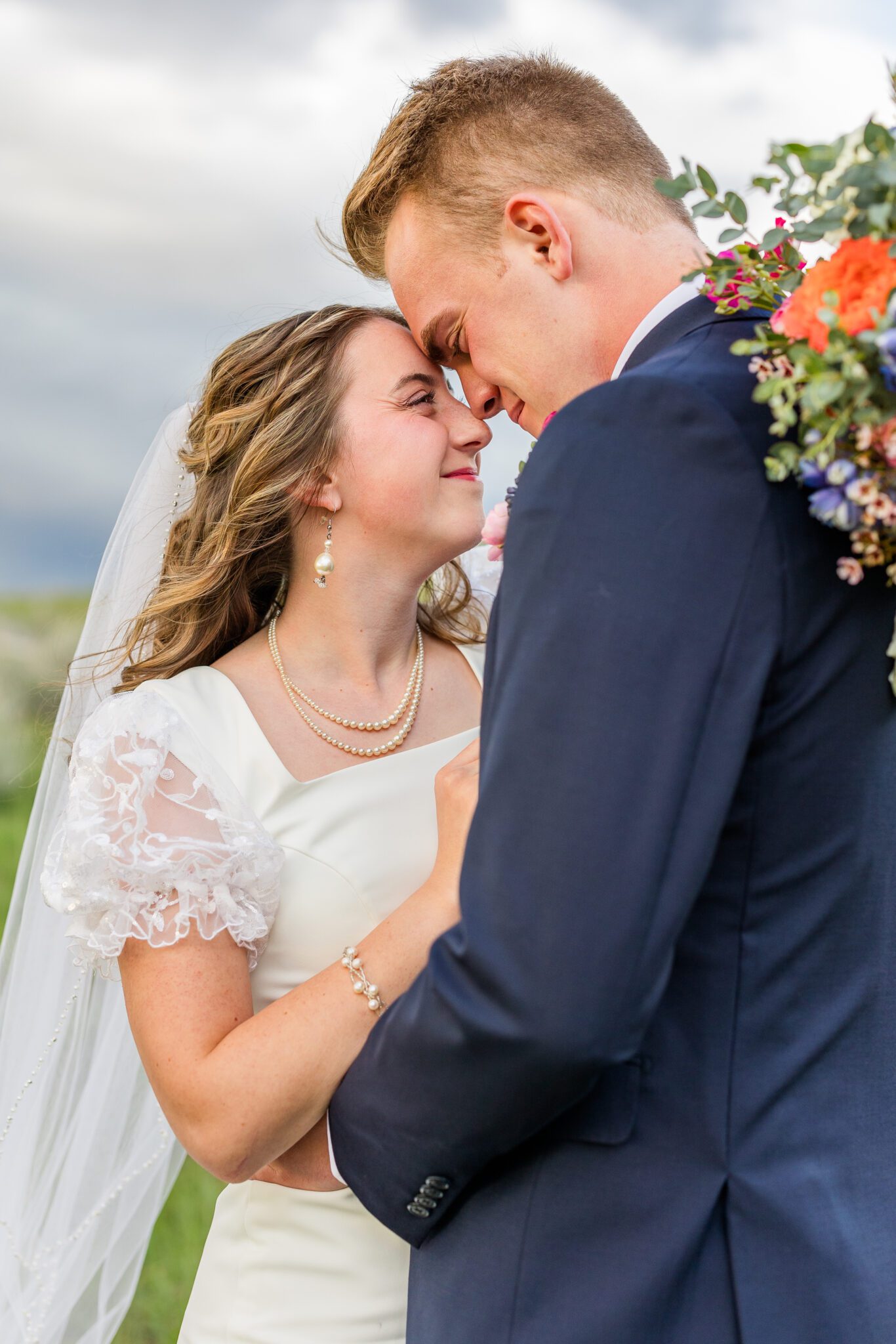 Tunnel Springs Bridal Portraits - Spring - caryshaslamphotography.com