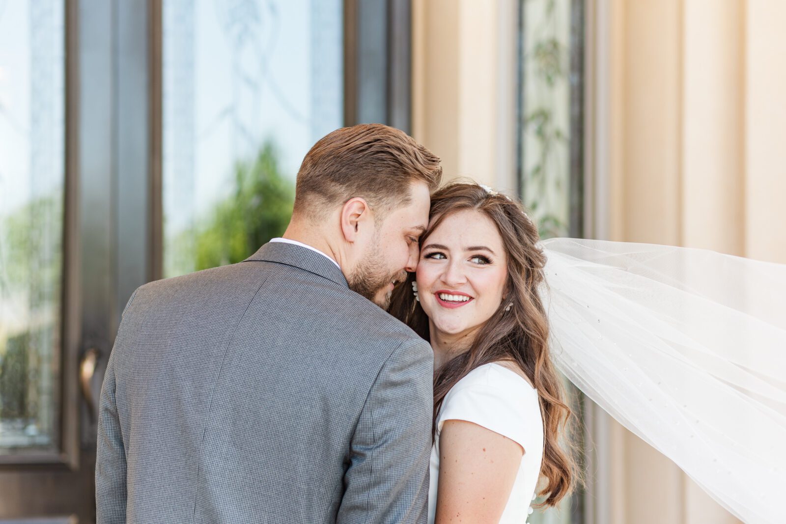 Payson Temple Wedding and Bungalow Reception - caryshaslamphotography.com